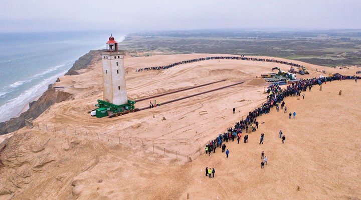 Lifting a Lighthouse Engineering Article for Students | Scholastic ...