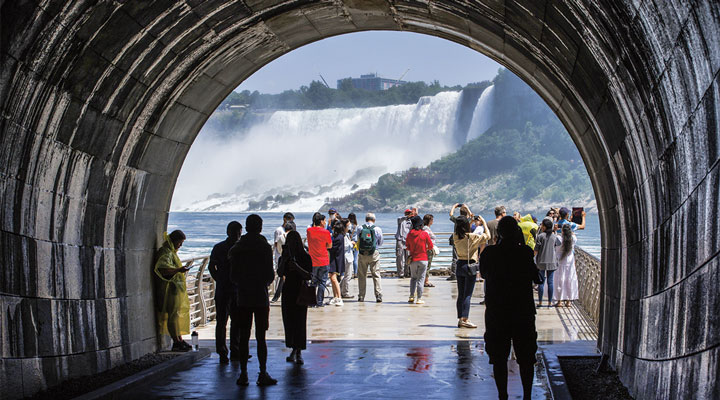 A Secret Tunnel Beneath Niagara Falls | Earth Science Article for ...