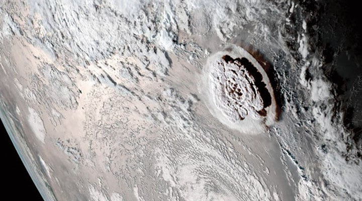 Extreme Eruption Earth Science Article for Students | Scholastic ...